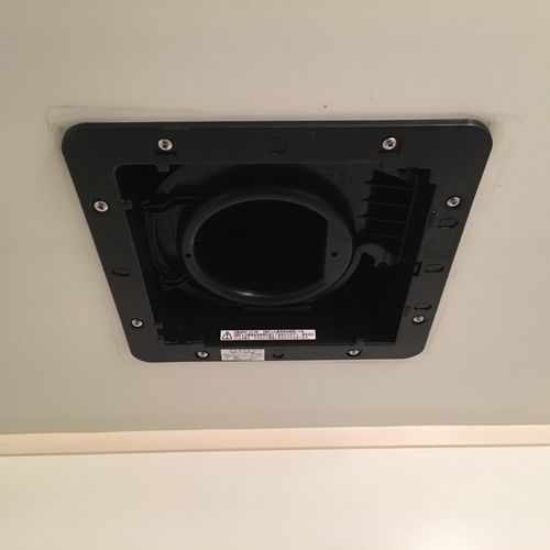 東芝 DVP-T14CLDK 浴室換気扇交換工事【京都市中京区】 – 株式会社ワットムセン ｜家電・電気・ガス機器・水廻り 交換工事専門店｜住まいの身近なかかりつけ