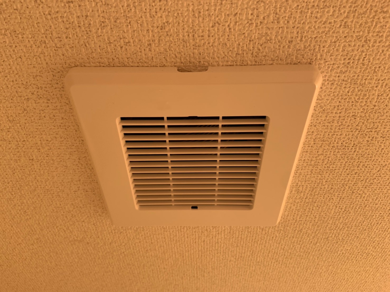 浴室2室用換気扇の交換（DVP-T14CLDK ）【京都市中京区】 – 株式会社ワットムセン ｜家電・電気・ガス機器・水廻り 交換工事専門店｜住まいの身近なかかりつけ