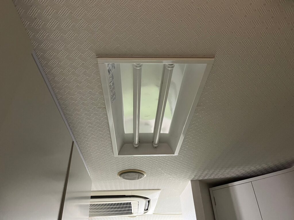 照明器具交換 Panasonic NNF42750 LE9【京都市北区】 – 株式会社ワットムセン ｜家電・電気・ガス機器・水廻り 交換工事 ...