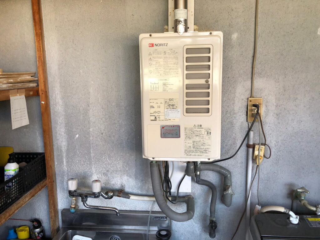 ガス給湯器（給湯専用）＜16号・音声ナビ＞屋内設置（上方排気FE式） RUX-V1615SWFA(B)-E【京都市北区】 – 株式会社ワットムセン ｜家電・電気・ガス機器・水廻り 交換工事専門 ...